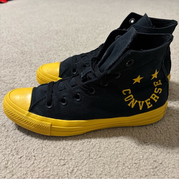 Converse | Shoes | Converse Chuck Taylor Hitop Sneaker Womens Sz 8 ...